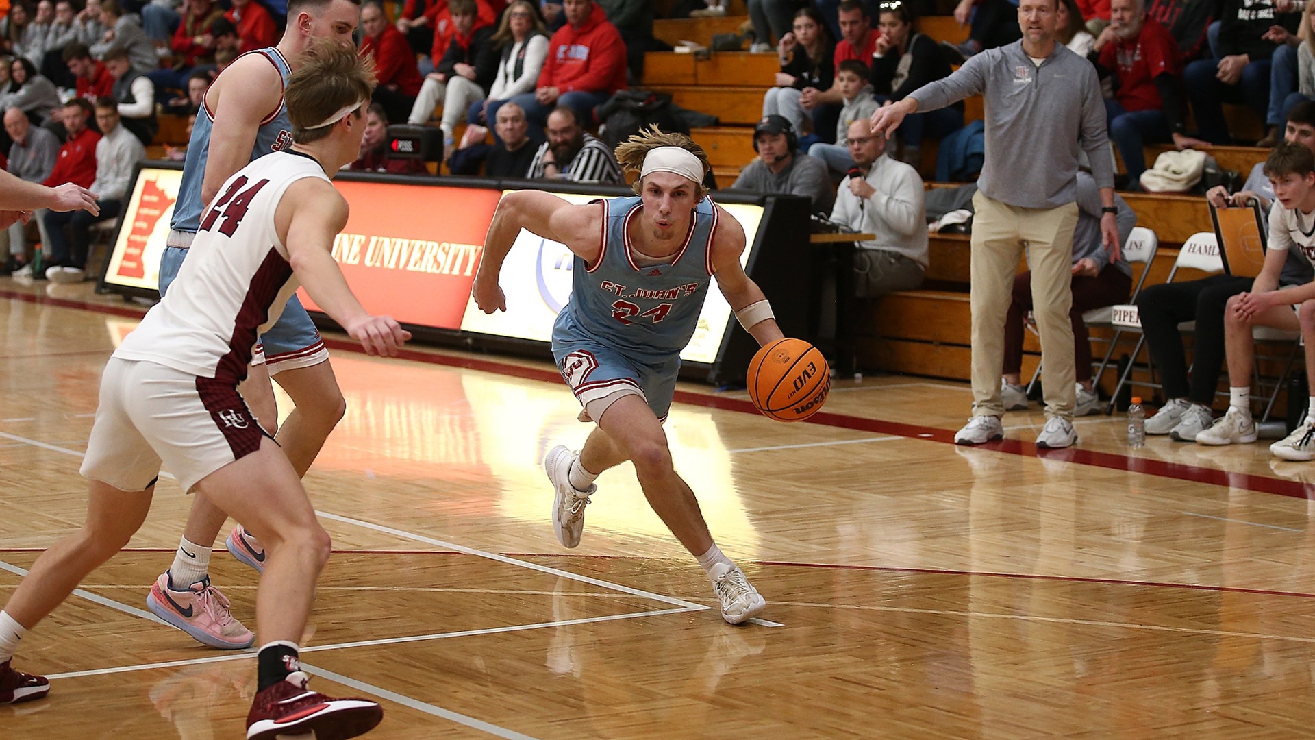 Johnnies Fall at the Wire for First MIAC Loss - Saint John's University ...