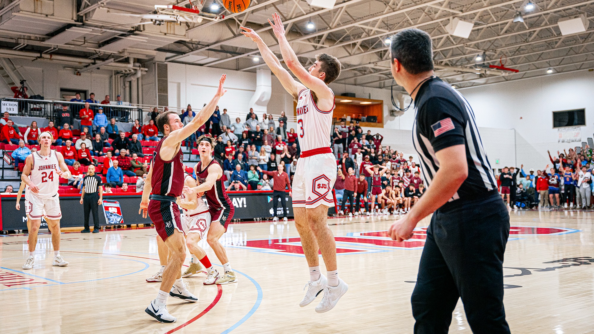 Hamline Stuns Top-Seeded SJU at the Buzzer in MIAC Semifinals - Saint ...