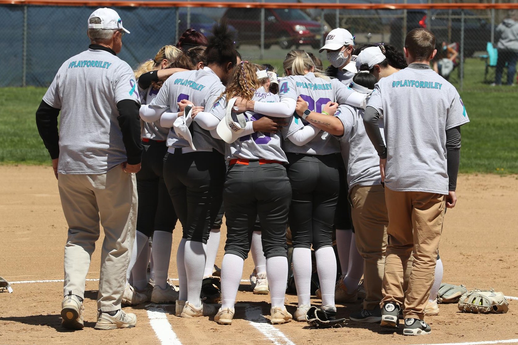 Softball Drops Twin Bill to Cedar Crest - Keystone College Athletics