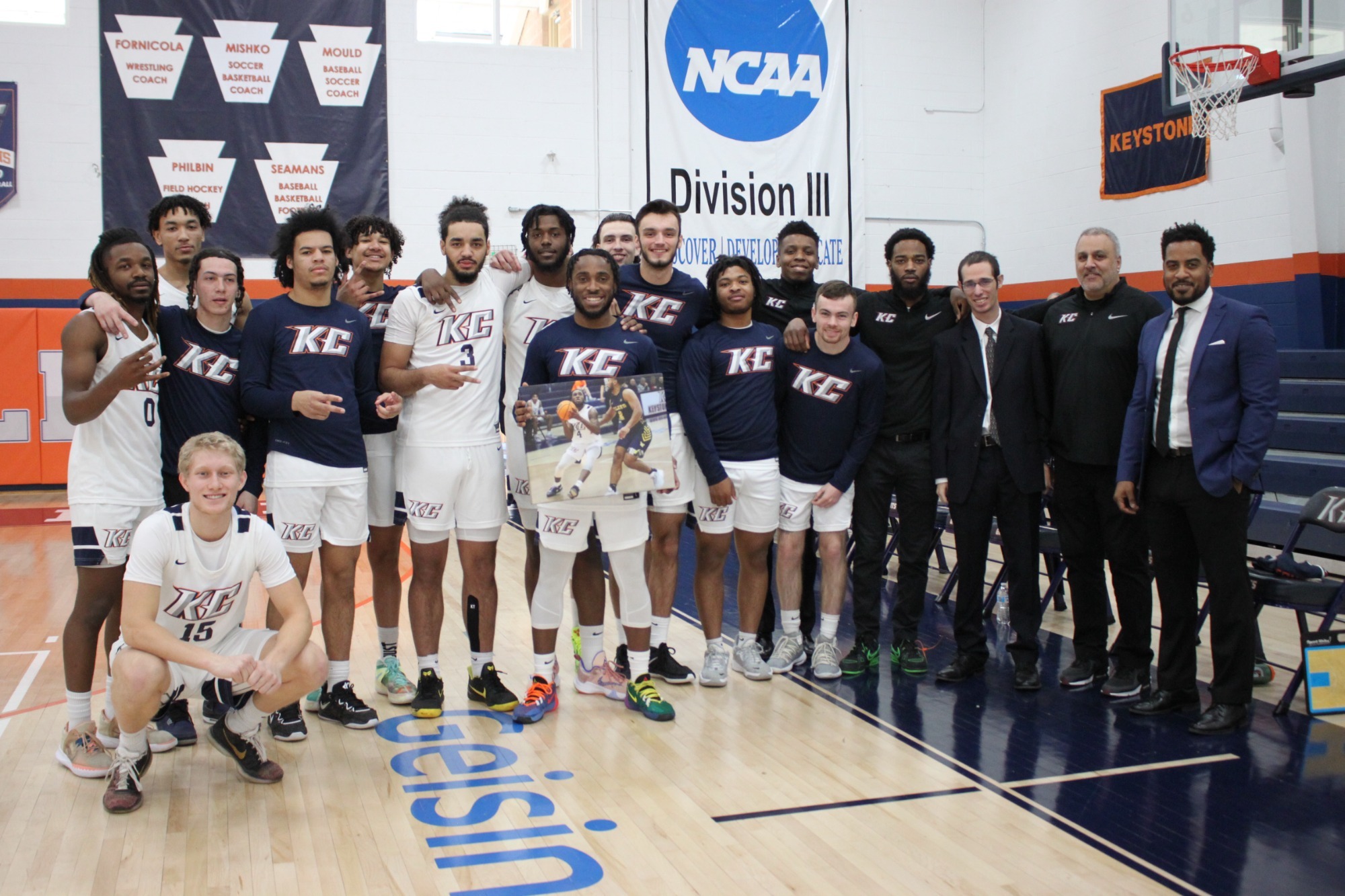 Men’s basketball falls to Rosemont on Senior Day - Keystone College ...