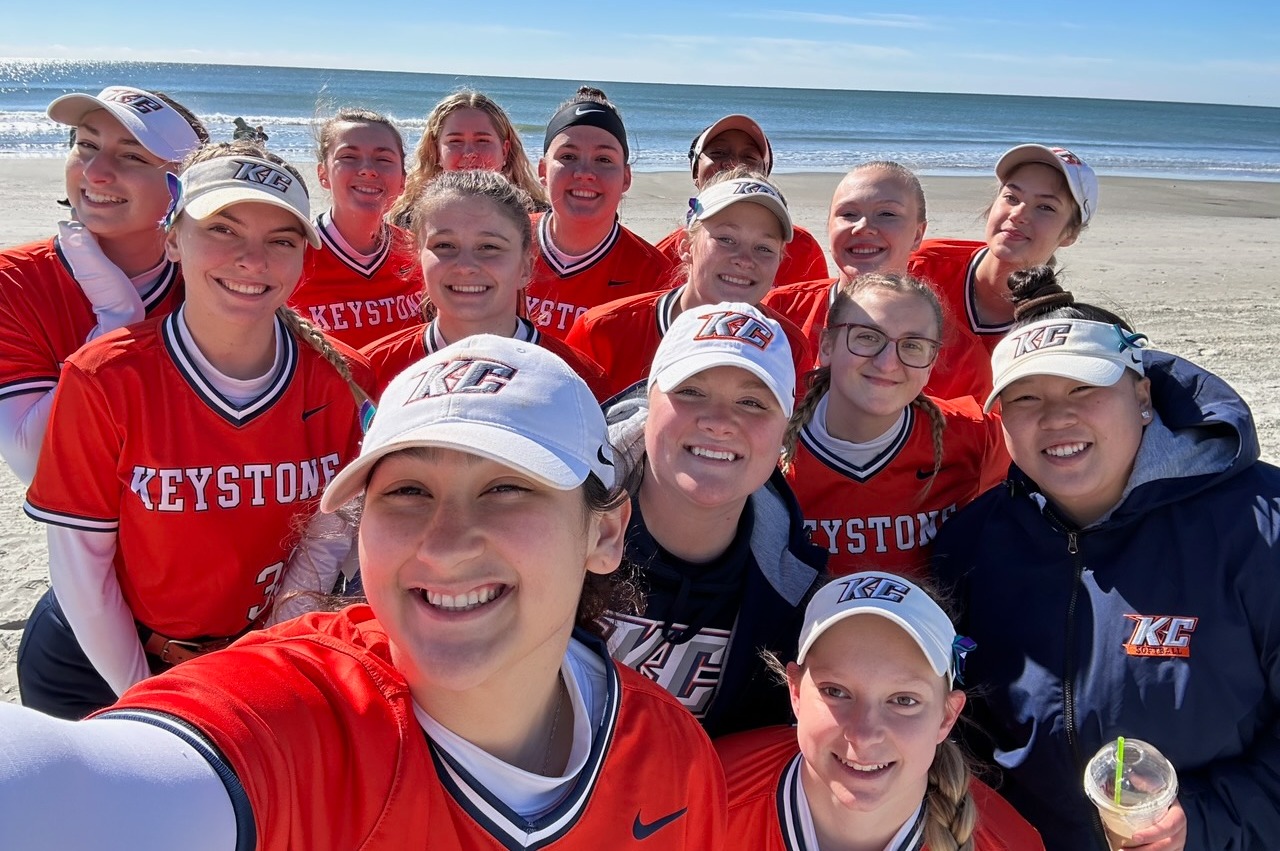 Softball Falls on Two Walk-Offs on Wednesday - Keystone College Athletics