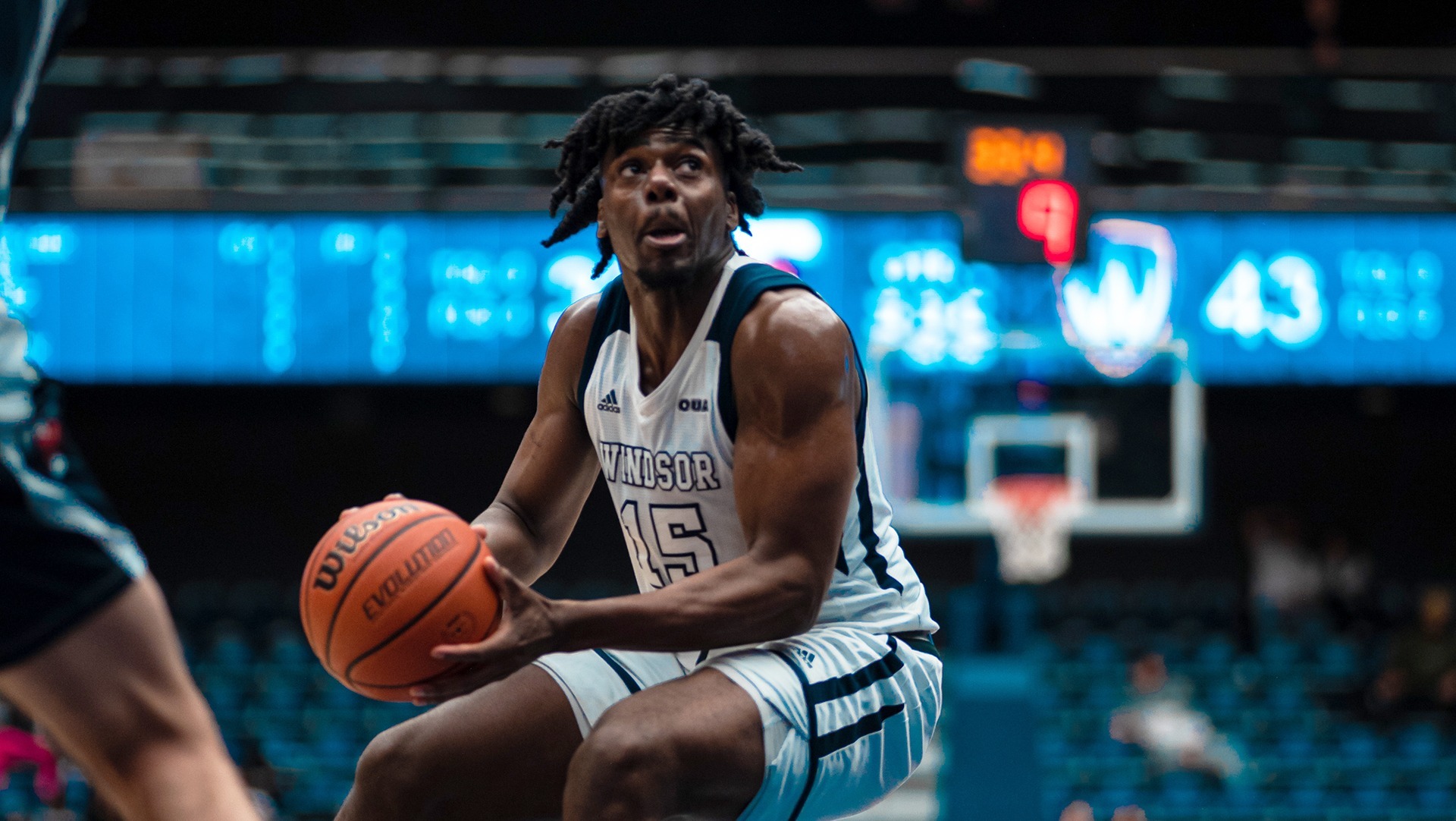 Men's Basketball splits weekend road trip - Windsor Lancers