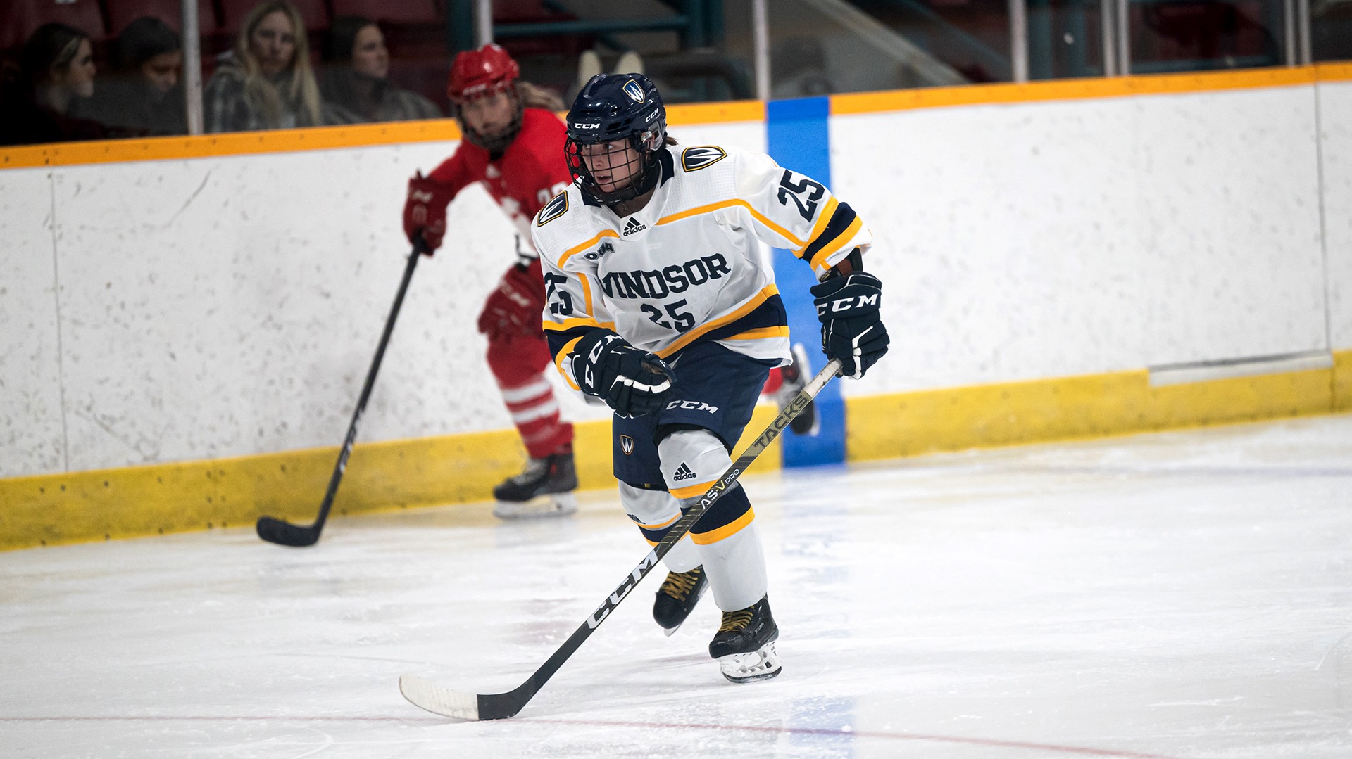 Lakeshore Lightning’s Payne Oltrop commits to Lancers for 2025-26 ...