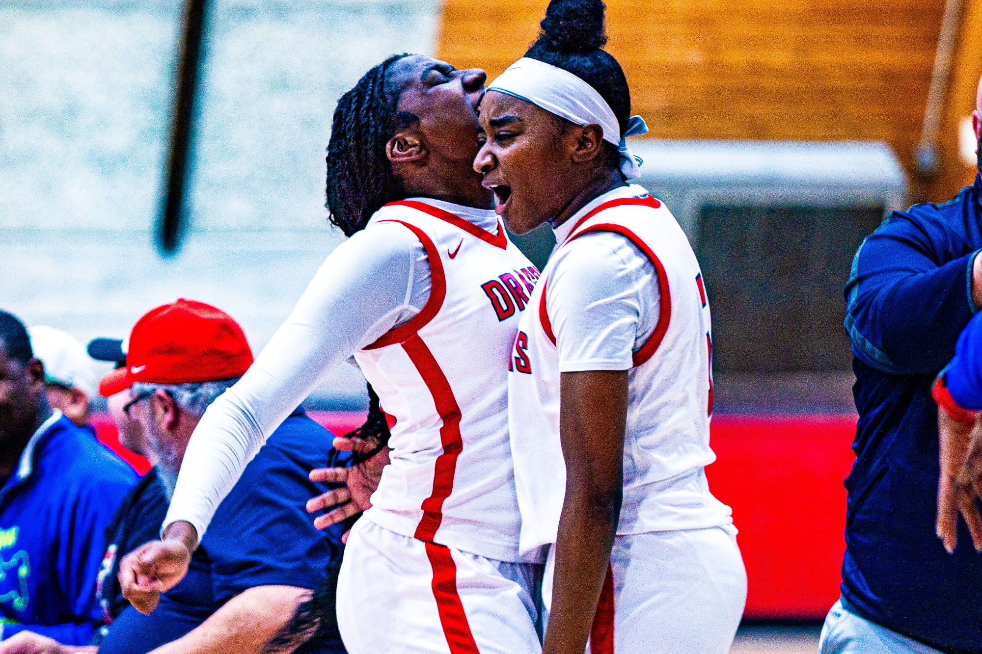 Bernstine beats buzzer to give Lane the win - Lane College Athletics