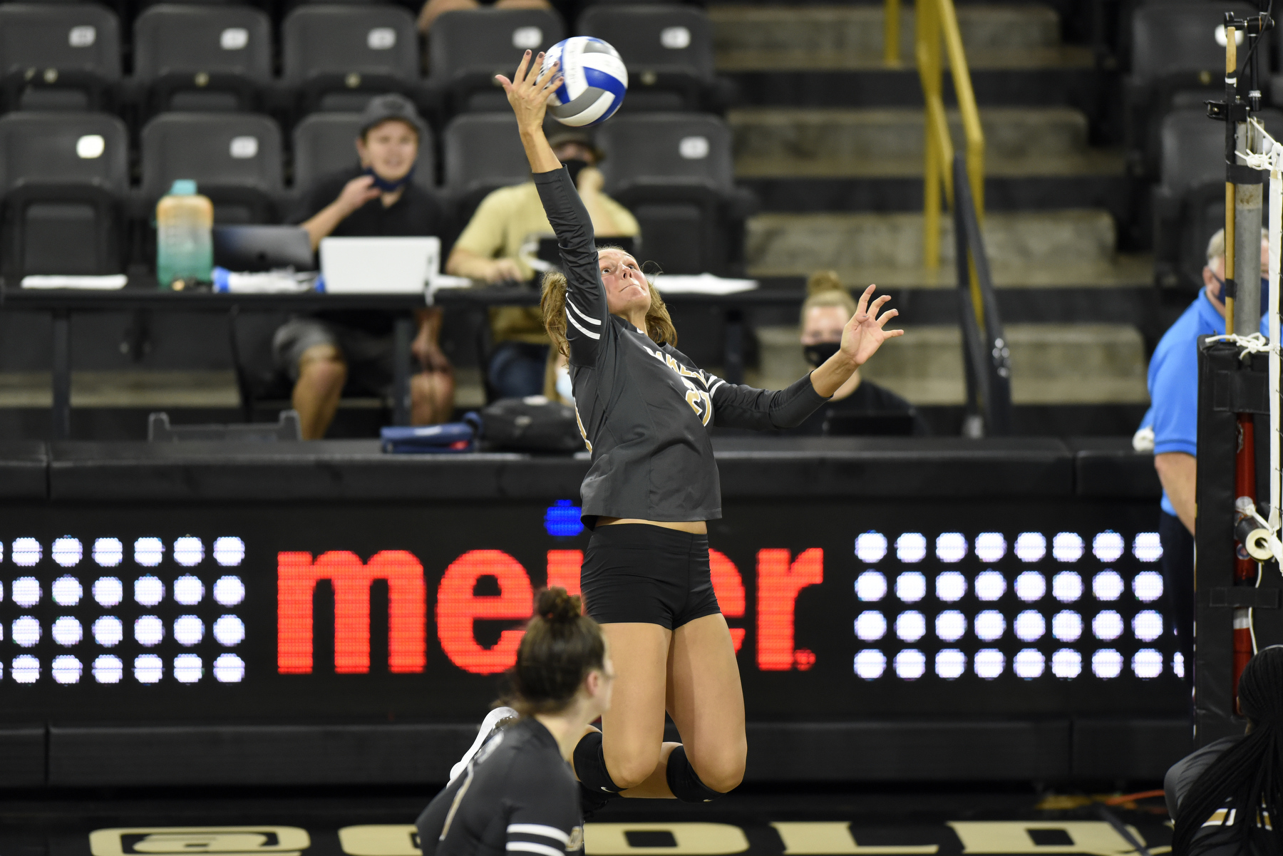 Patti Cesarini - Women's Volleyball - Oakland University Athletics