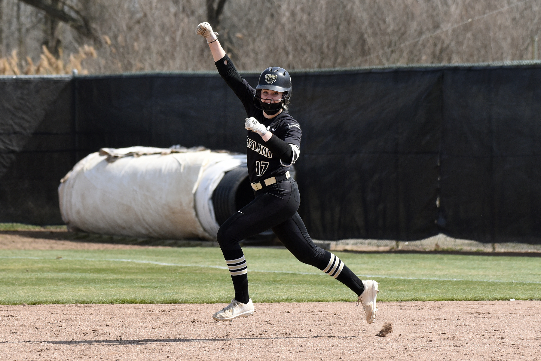 Lauren Griffith - Softball - Oakland University Athletics