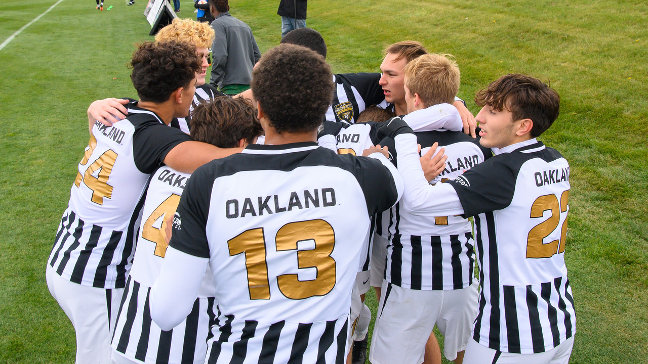 Battling for seeding position, Golden Grizzlies welcome in Northern ...