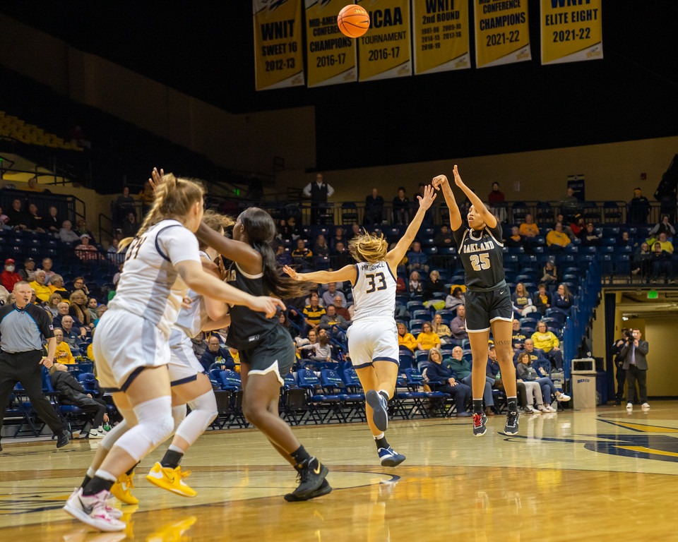 Kennedie Montue - Women's Basketball - Oakland University Athletics