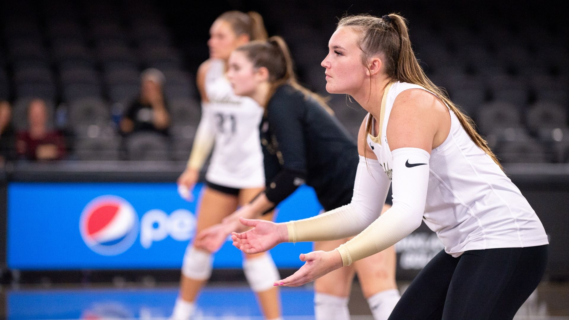 Volleyball's Season Comes to an End as they Fall to NKU in #HLVB ...