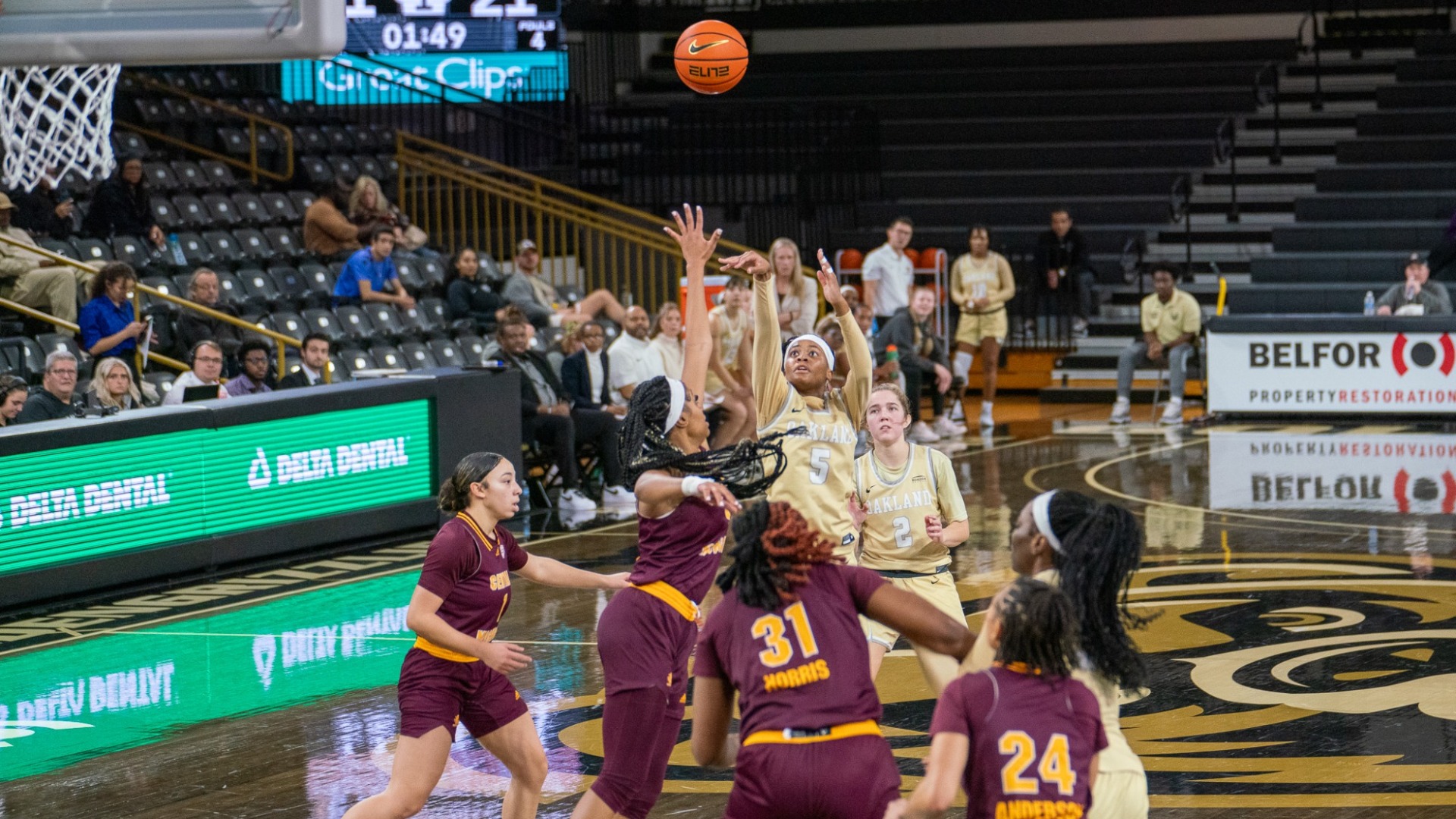Oakland Completes 20-Point Comeback in Dramatic Victory over CMU ...