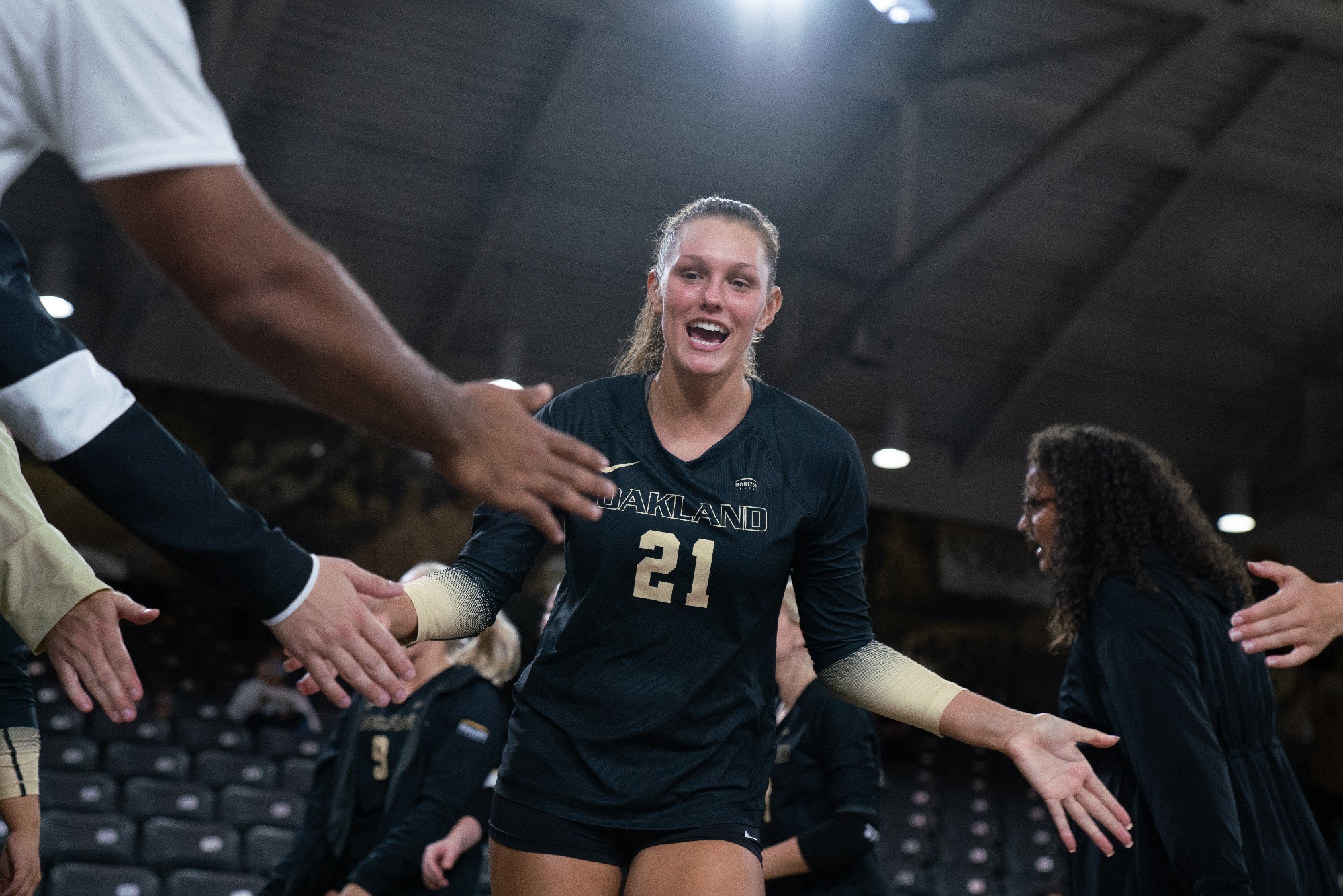 Patti Cesarini - Women's Volleyball - Oakland University Athletics