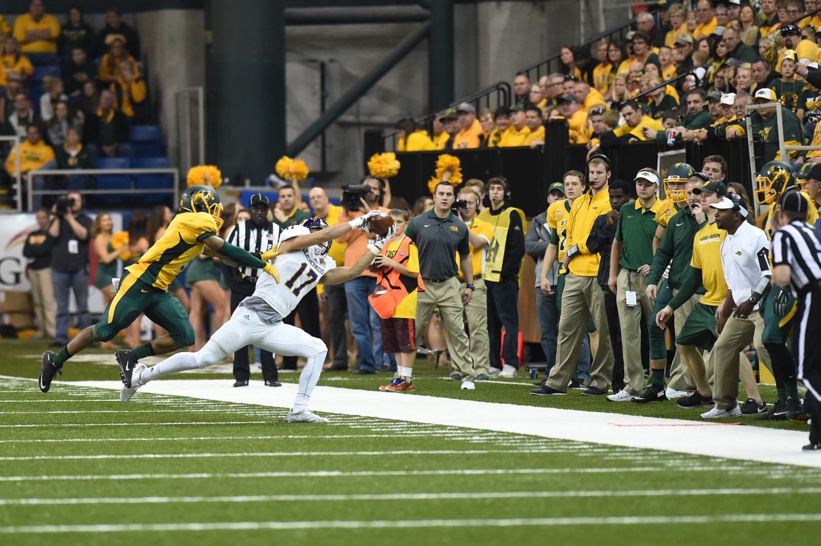 Jaelon Acklin - Football - Western Illinois University Athletics