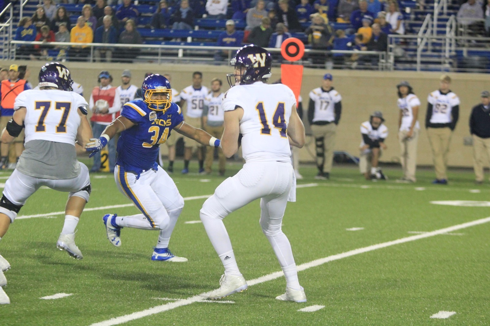 Trenton Norvell - Football - Western Illinois University Athletics