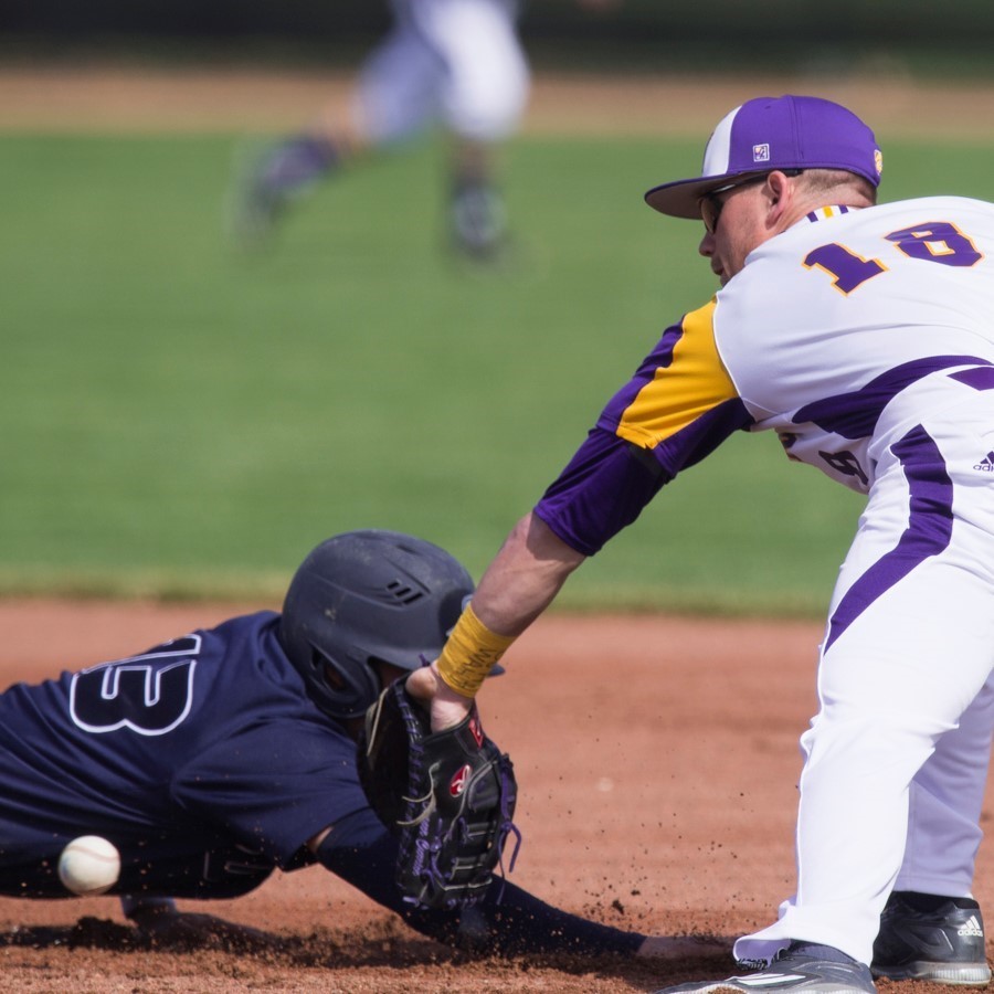 Conner Currier - Baseball - Western Illinois University Athletics