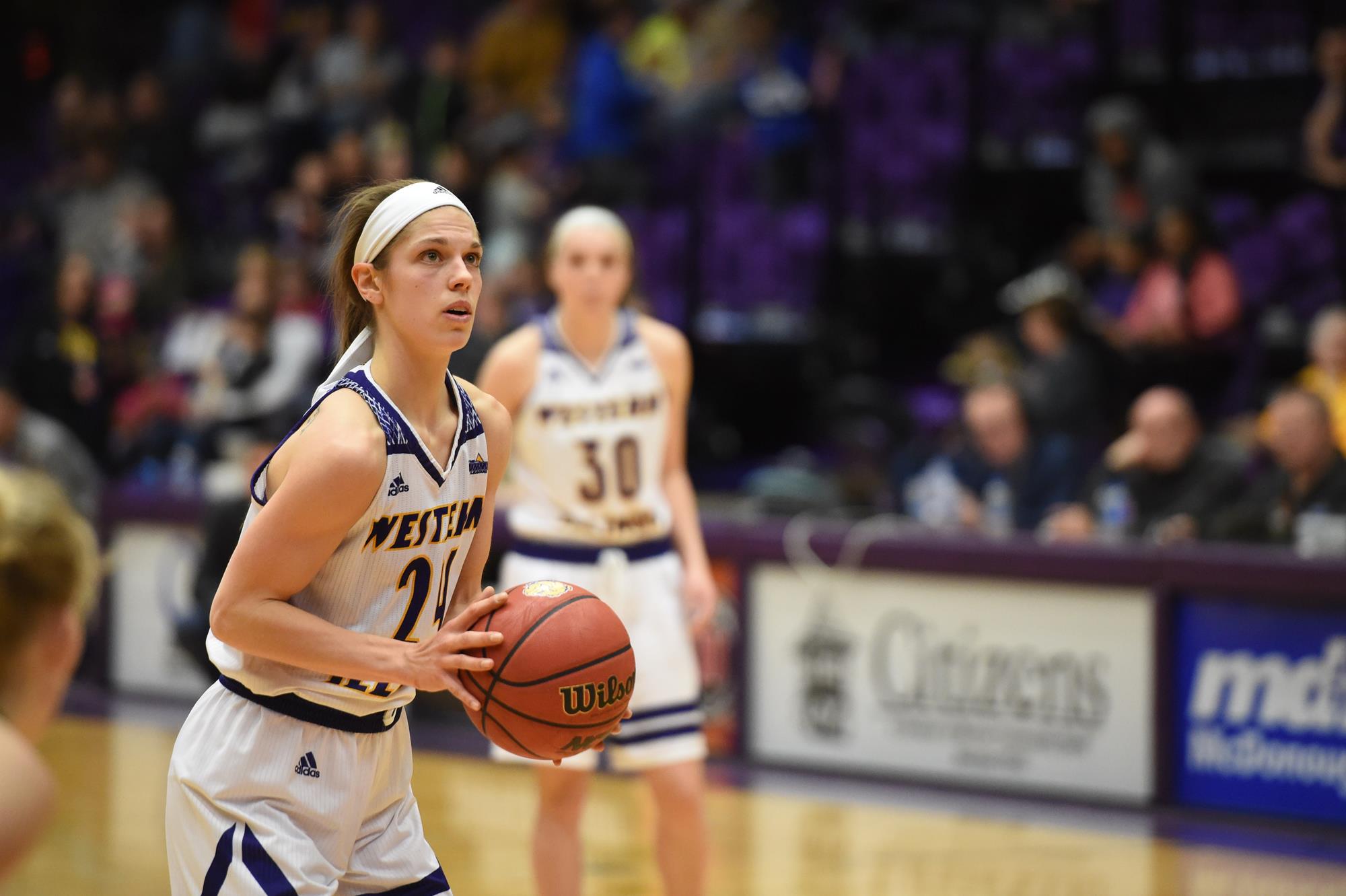 Higginbotham Sits Atop WIUWBB All-Time Scoring List in Leatherneck Win ...