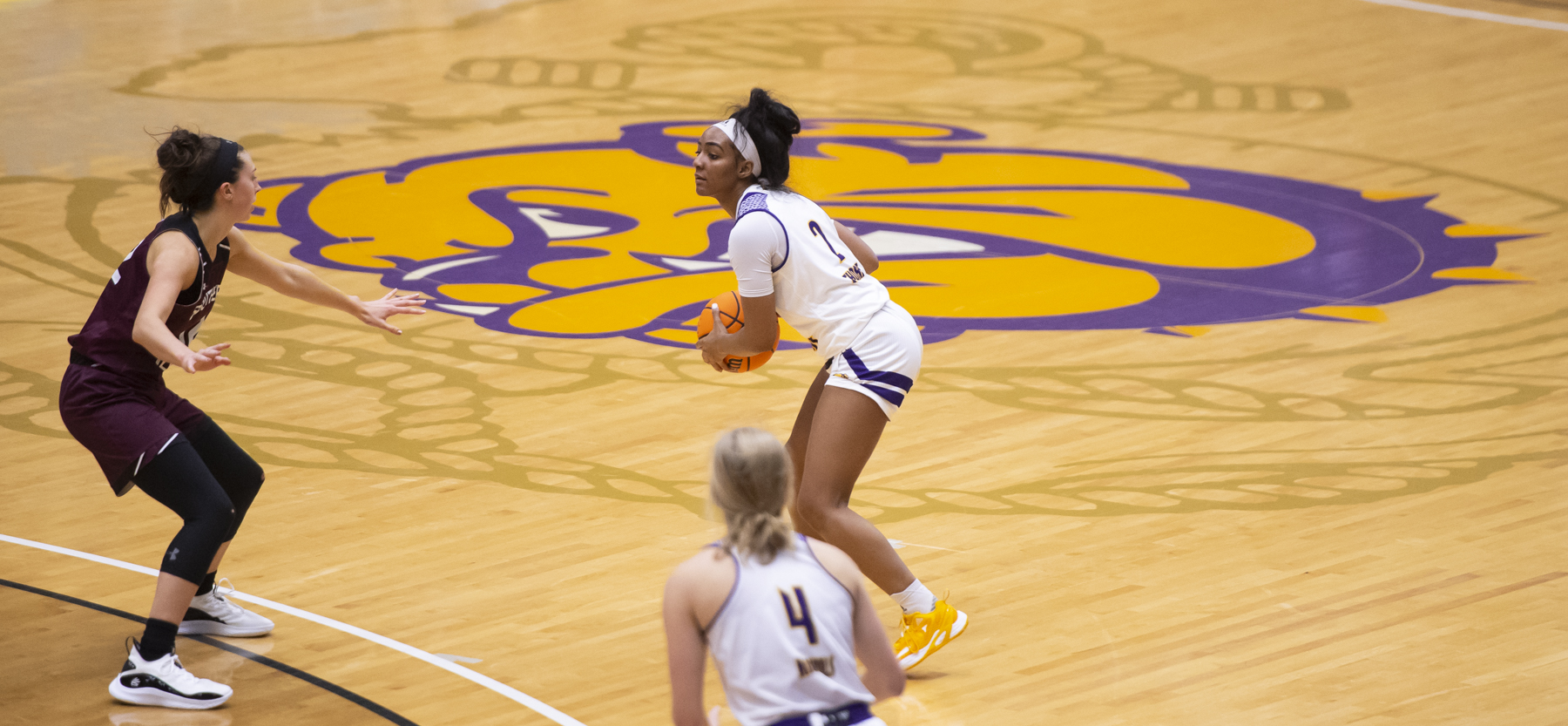 Thorpe Goes For Career-High in Win Over Cougars - Western Illinois ...