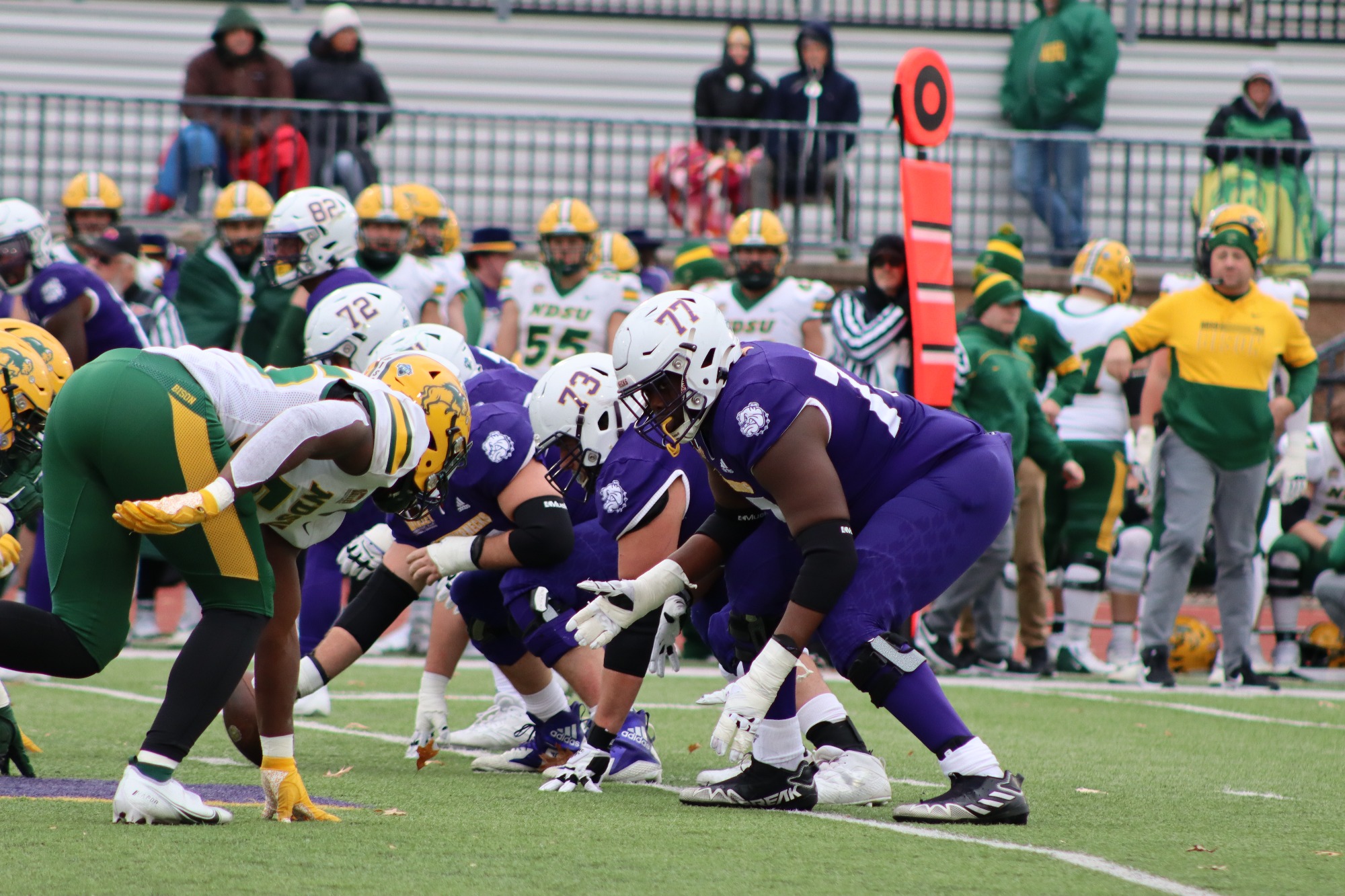 Western Illinois drops contest to NDSU - Western Illinois University ...