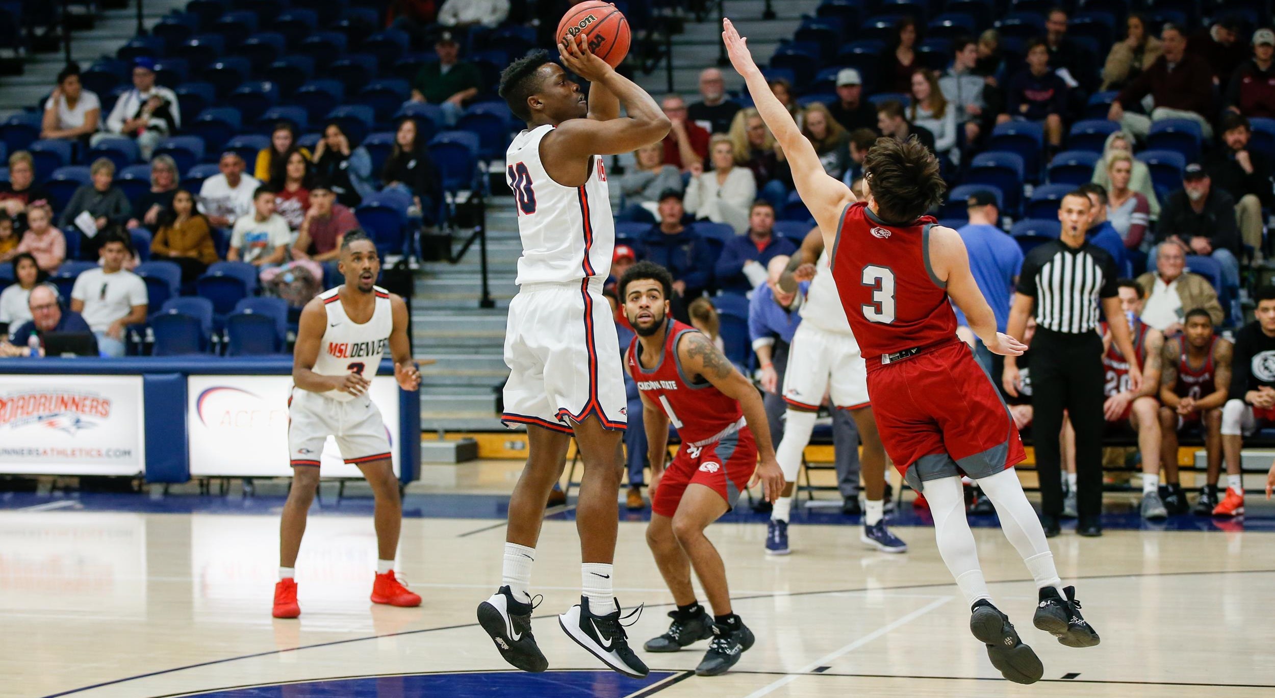 Garrett Carter - Men's Basketball - MSU Denver Athletics