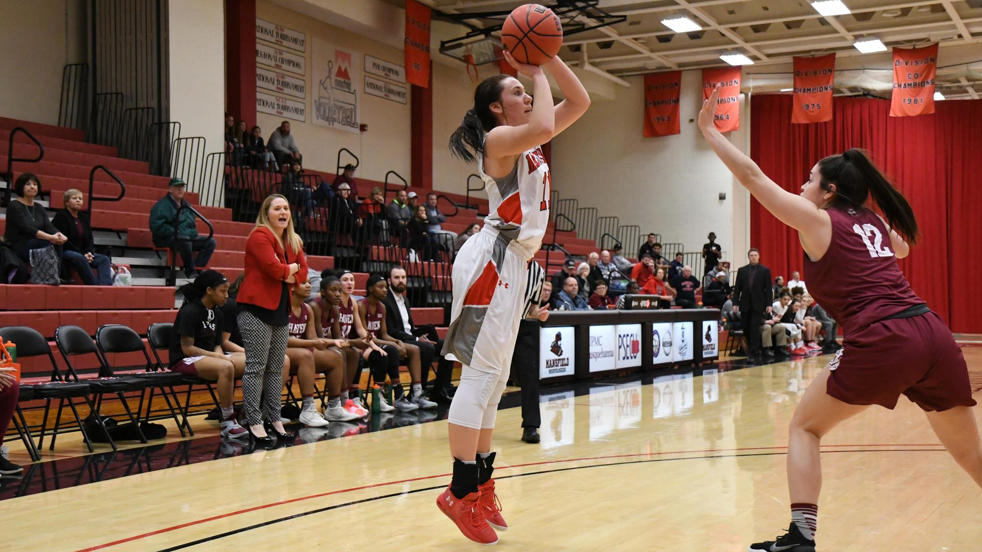 Ellie Thompson - Women's Basketball - Mansfield University Athletics