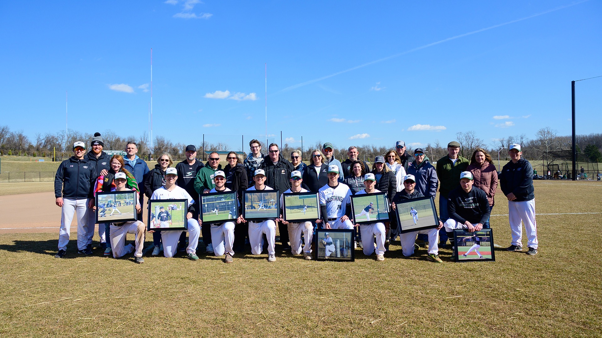 Mustangs Sweep Marywood in Doubleheader, Extend Win Streak to Four ...