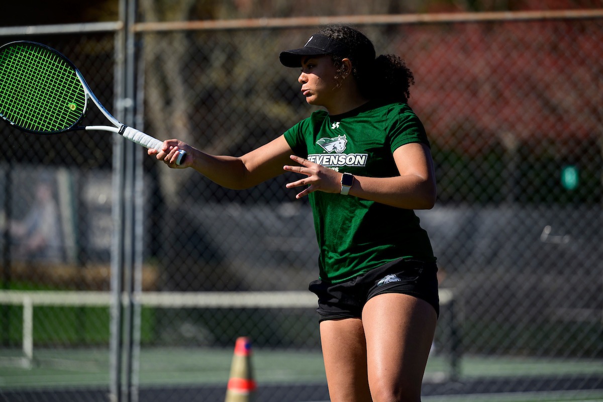 Women's Tennis Wins Fourth Straight, Defeats Hood in MACC Opener, 8-1 ...