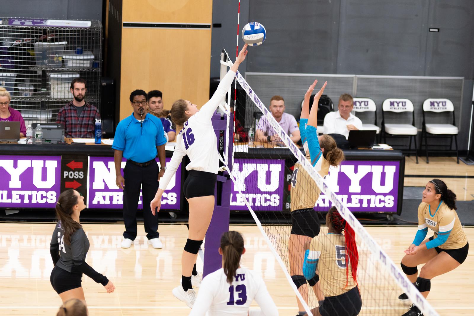 Maddie DeJong - 2019 - Women's Volleyball - NYU Athletics