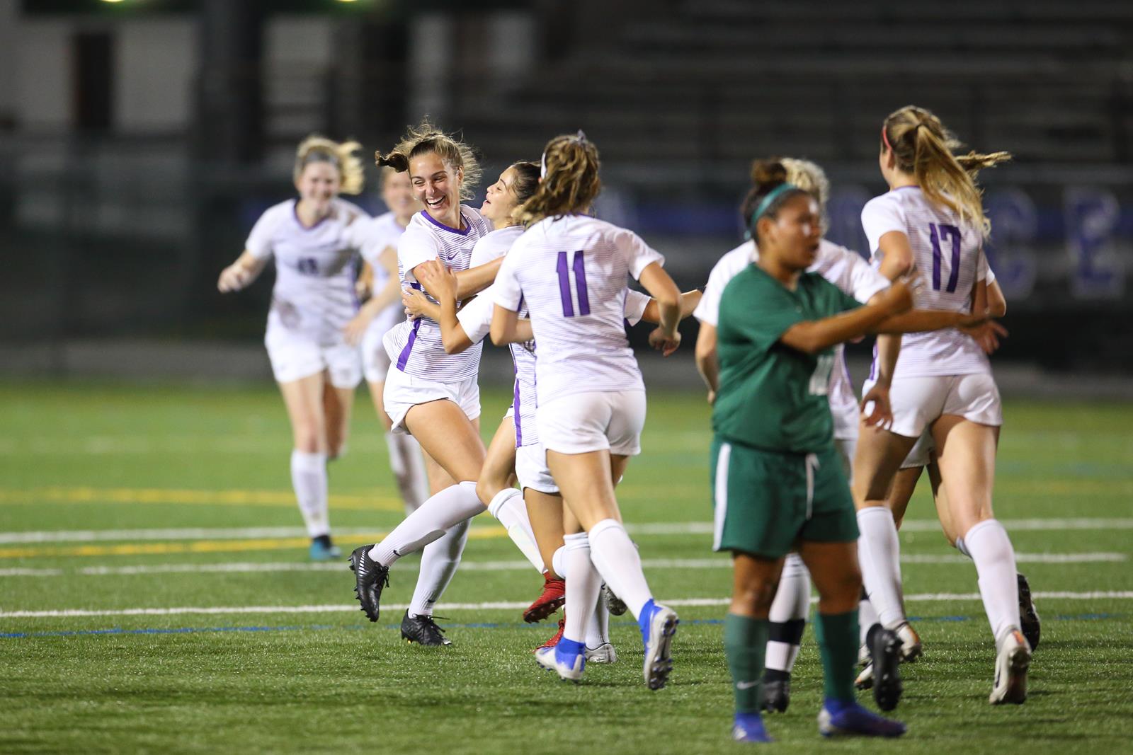 Women's Soccer Tops Farmingdale on Wednesday - NYU Athletics