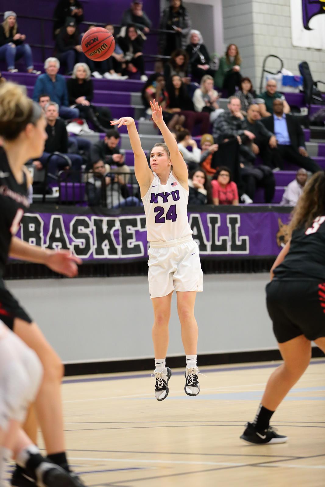 Chloe Blanc - 2019-20 - Women's Basketball - NYU Athletics