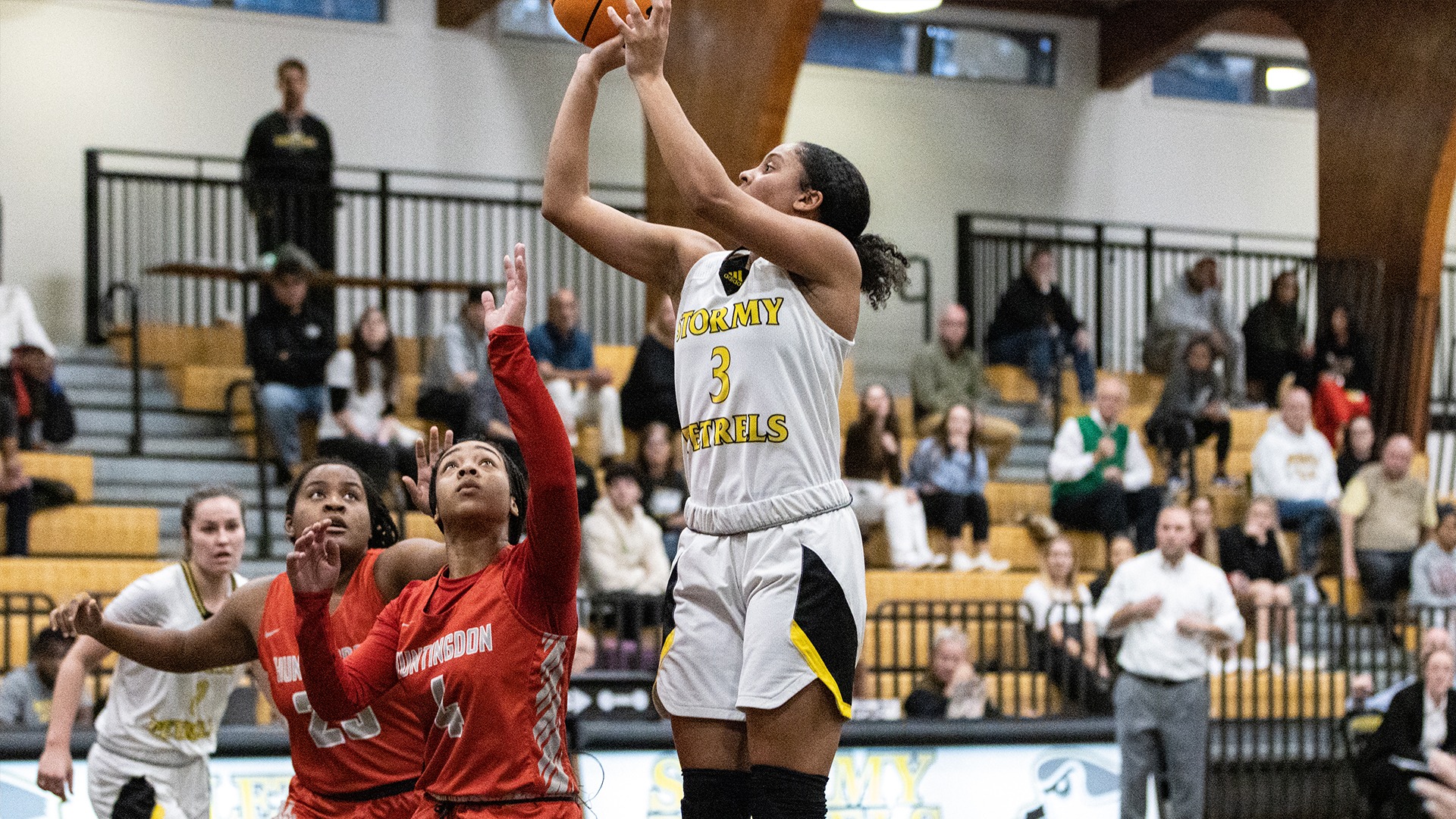 Women’s basketball drops close one on the road - Oglethorpe University