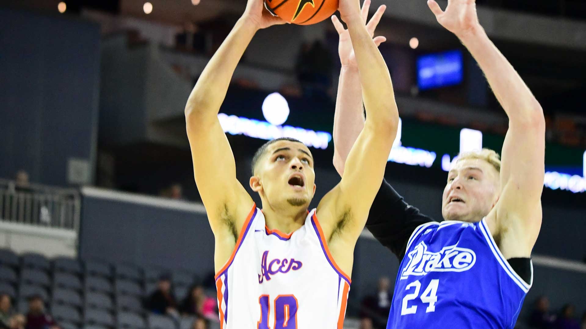 Yacine Toumi - Men's Basketball - University of Evansville Athletics