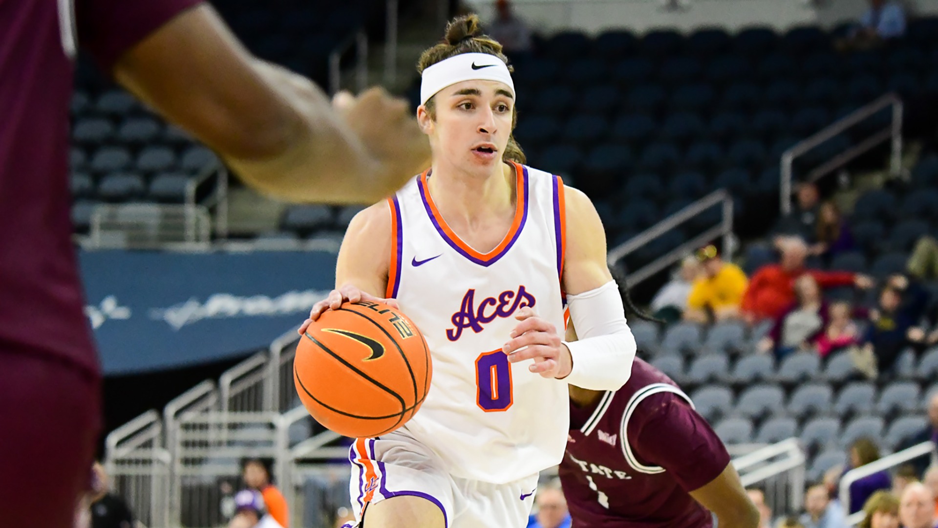 Gage Bobe - Men's Basketball - University of Evansville Athletics