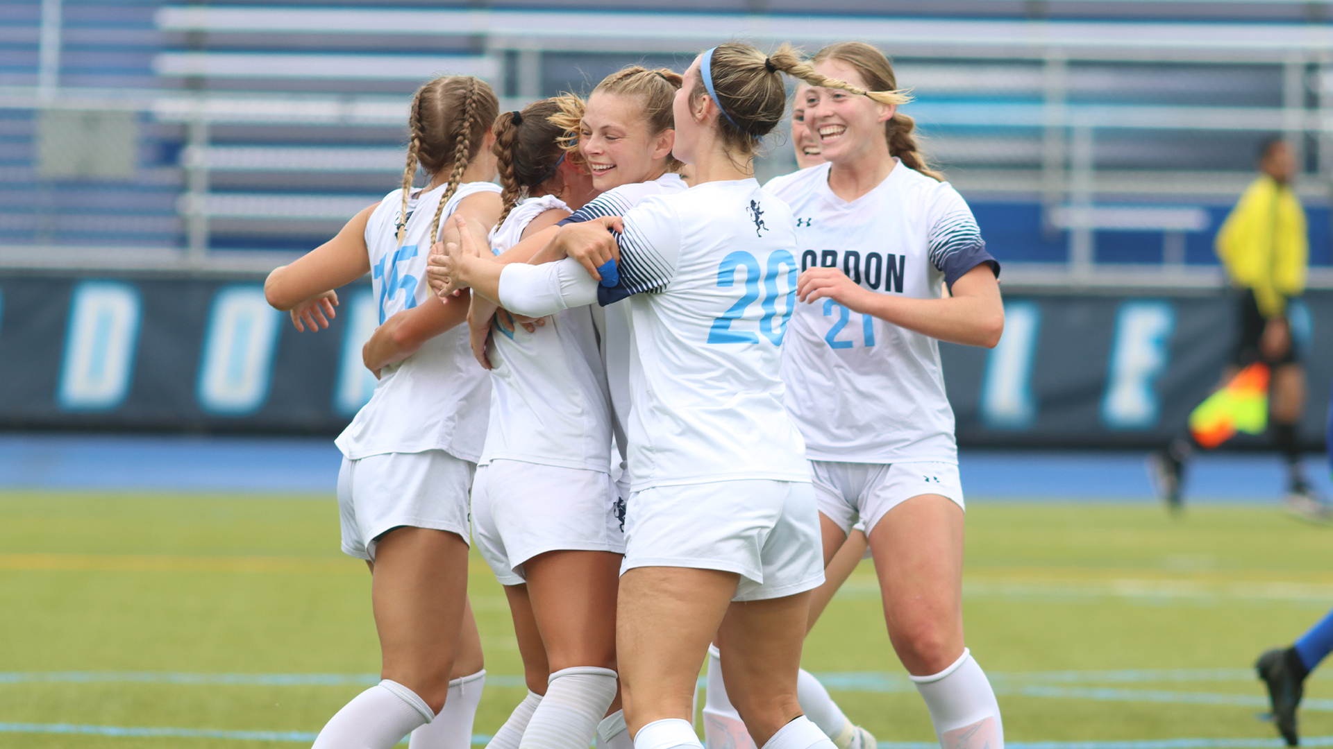 Scots Electrify Crowd In 3-0 Homecoming Victory Over Seahawks - Gordon ...