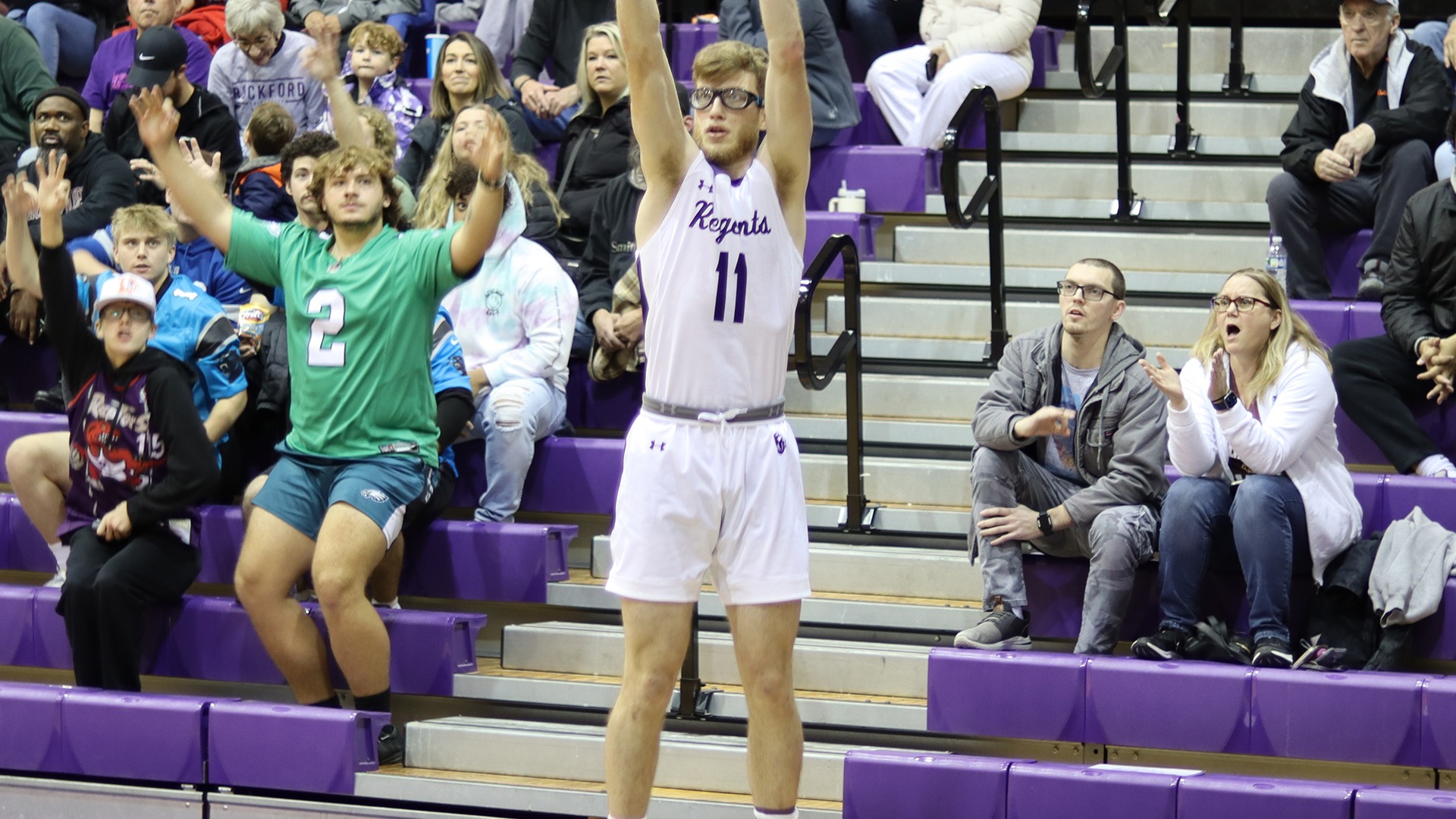 Solid Defense Propels Regents Past Quakers - Rockford University