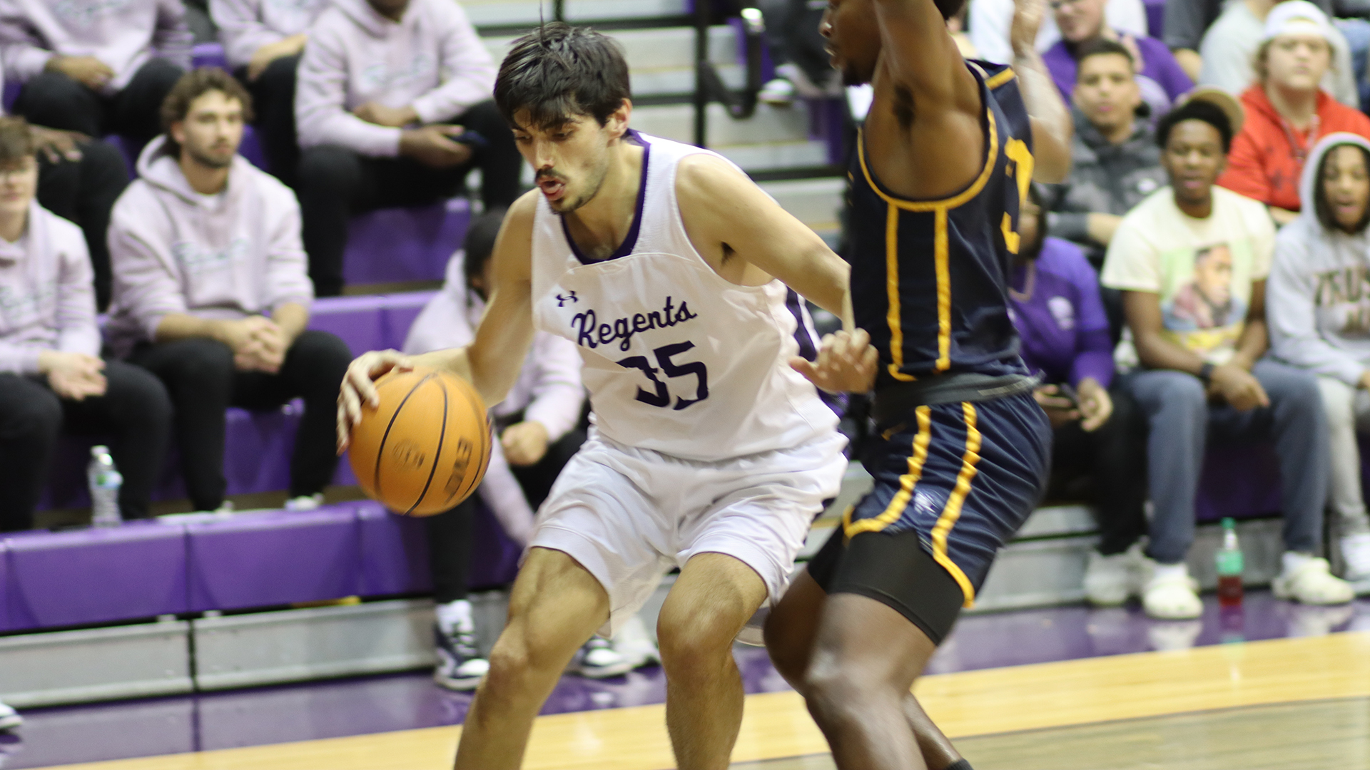 Diemer Drops 32 and Regents Roll to a 4-0 Start - Rockford University