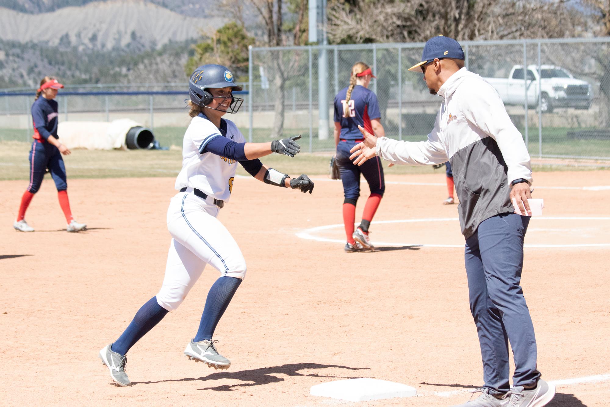 Skyhawks Make it Six-Straight With Key Home Sweep Over Roadrunners ...