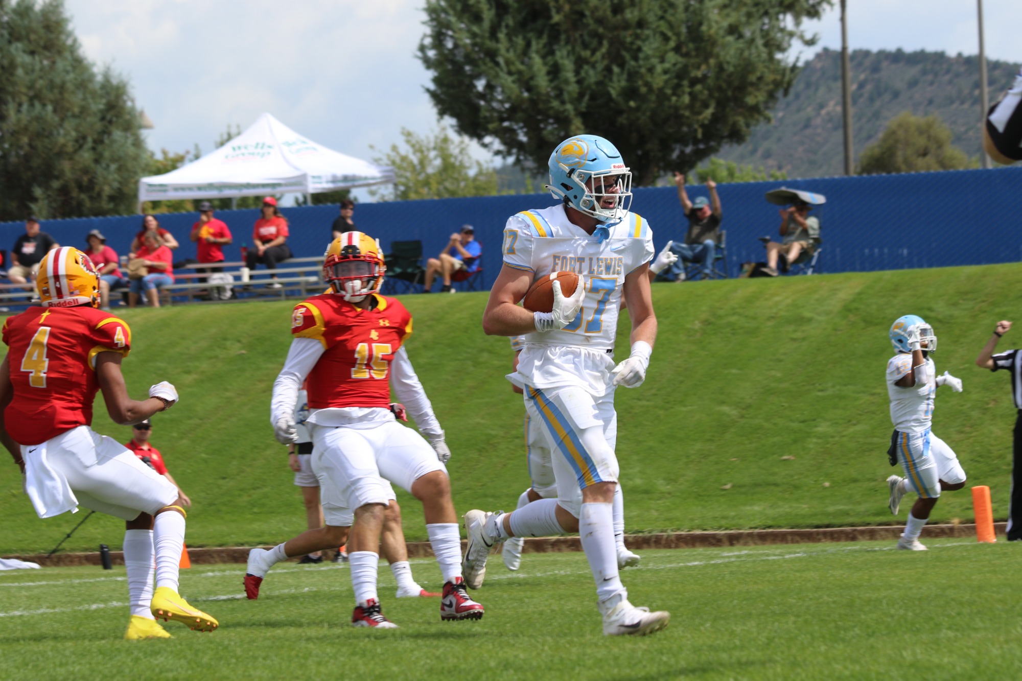Firestorm elude Skyhawks in season opener - Fort Lewis College Athletics