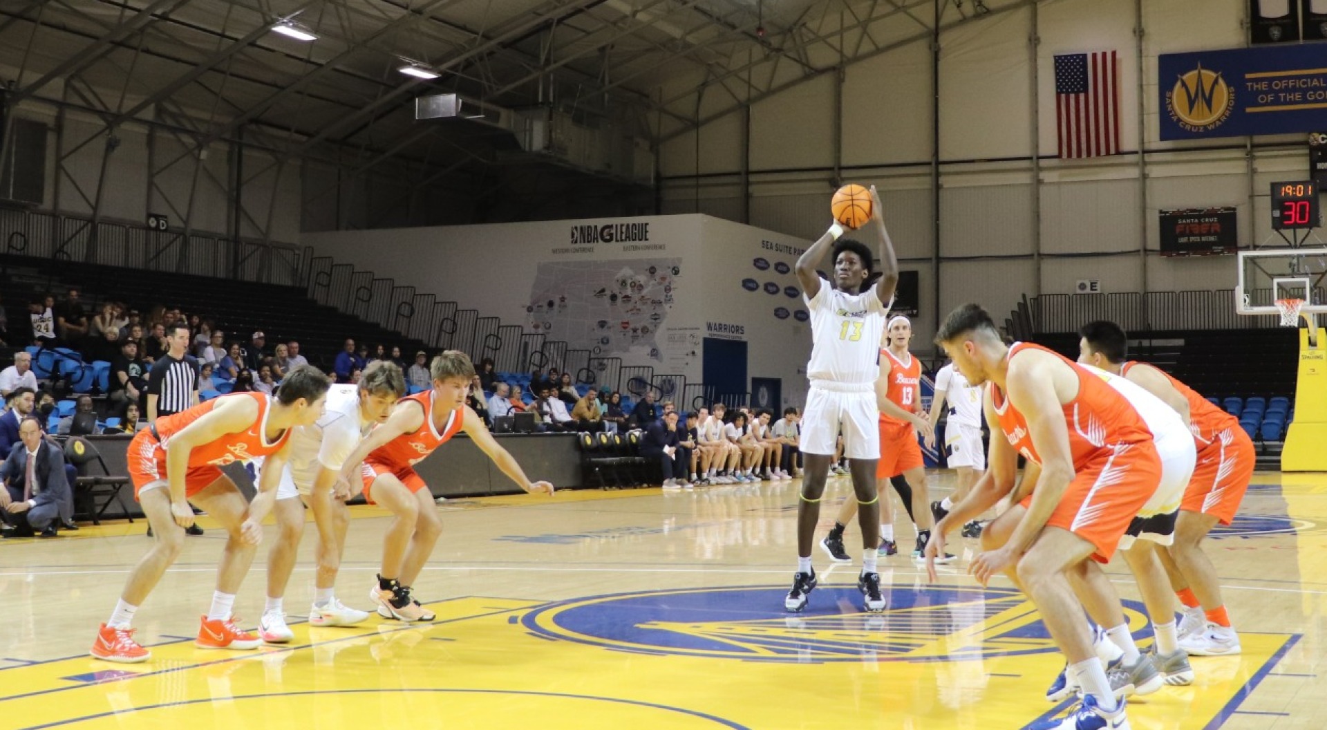 Men's Basketball wins third straight,defeats Caltech 72-67 on Sunday ...