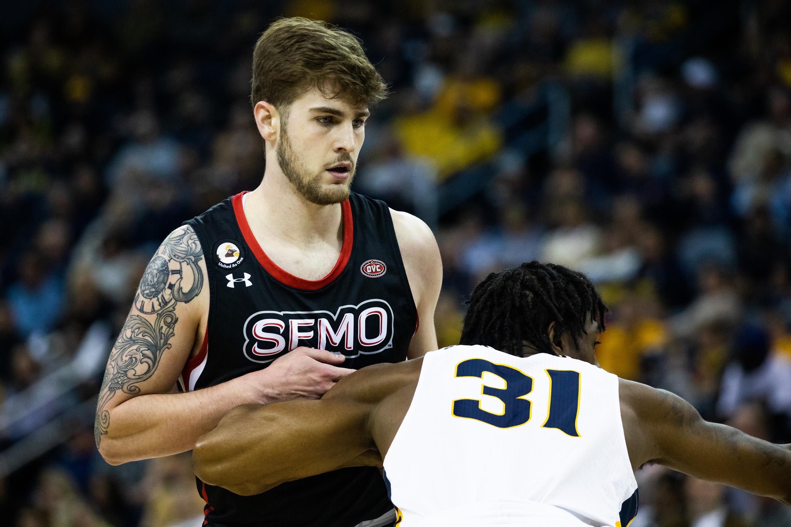 Redhawks Beat Little Rock, 74-68, Behind Branson's Career-High 19 ...