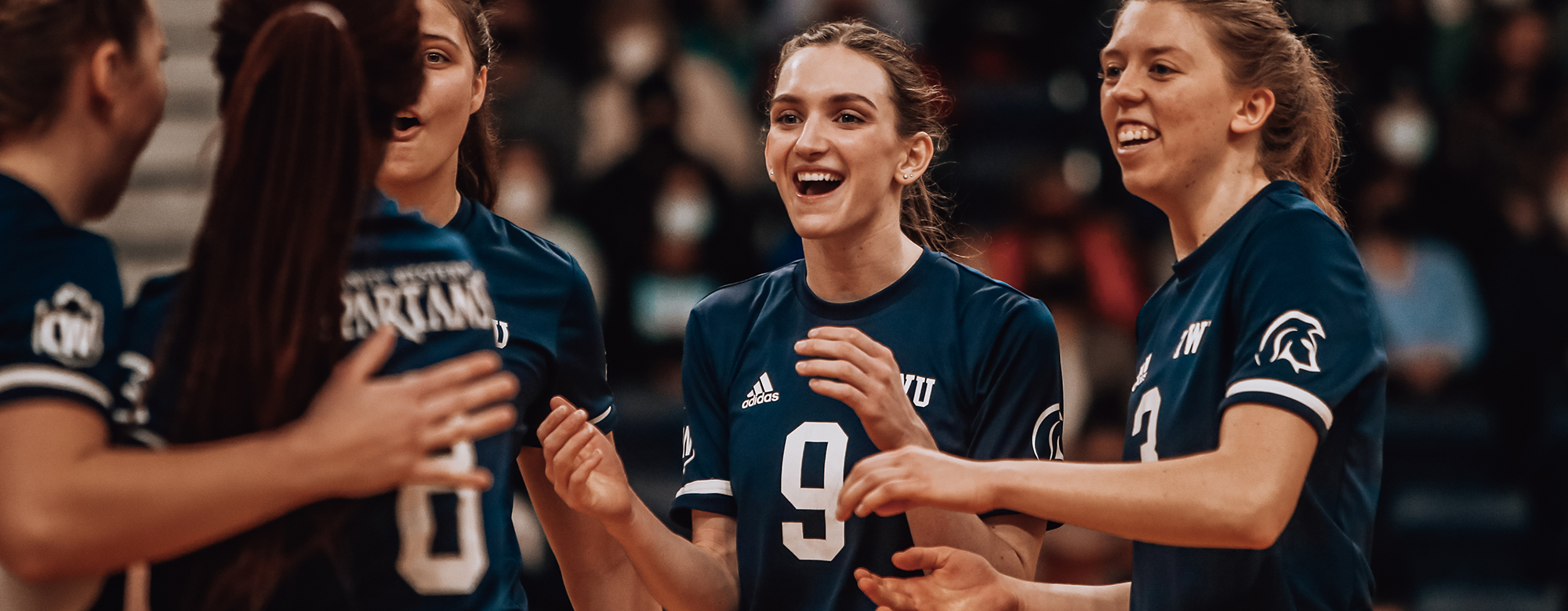 SPARTANS ROLL TO THREE-SET WIN, WEEKEND SWEEP - Trinity Western University