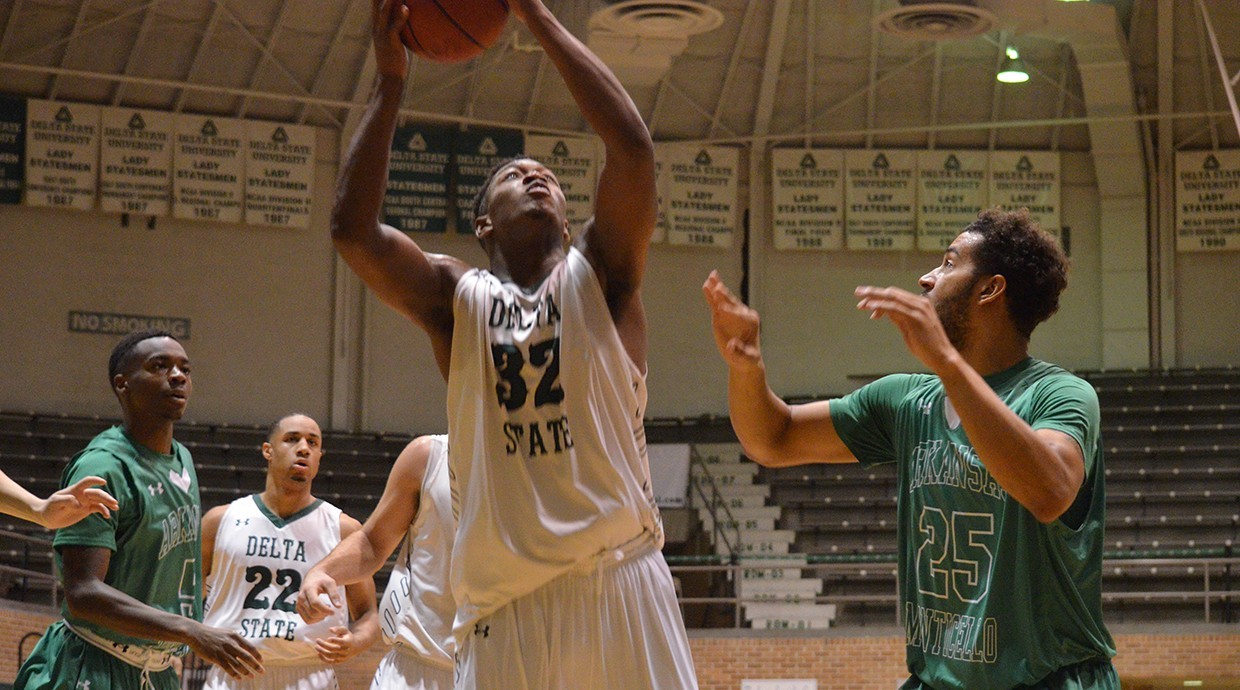 Zelvin Smith - Men's Basketball - Delta State University Athletics