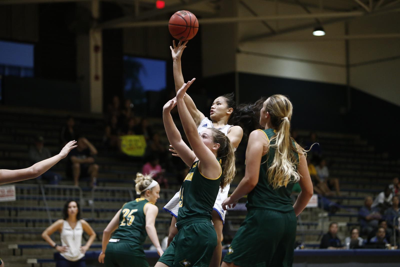 Women’s Hoops Opens Exhibition with Win - Chaminade University Athletics