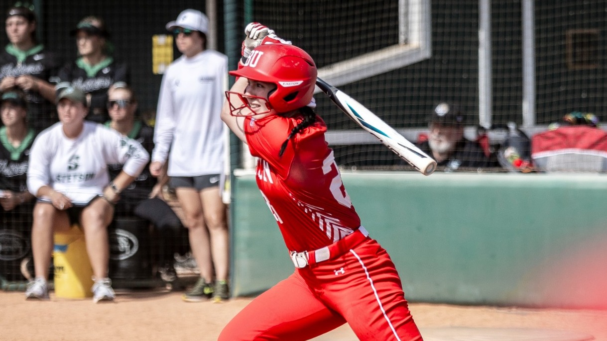 No. 21/23 Softball Completes Series Sweep at Colgate with 16-0 Romp ...