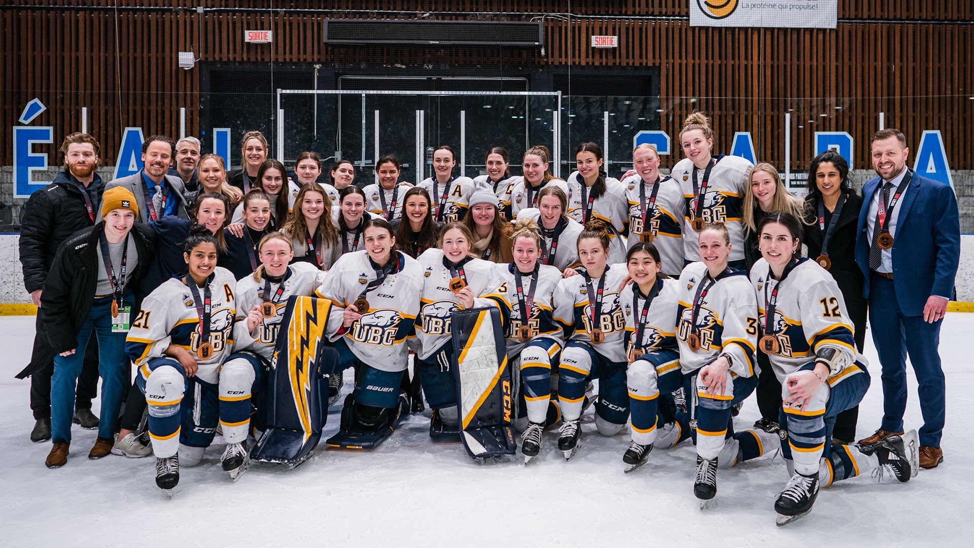 T-Birds claim U SPORTS Bronze with win over host Carabins - University ...