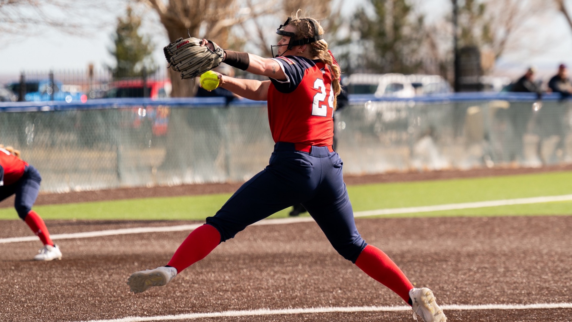 Robertson tosses gem and leads ThunderWolves to DH split against NW ...