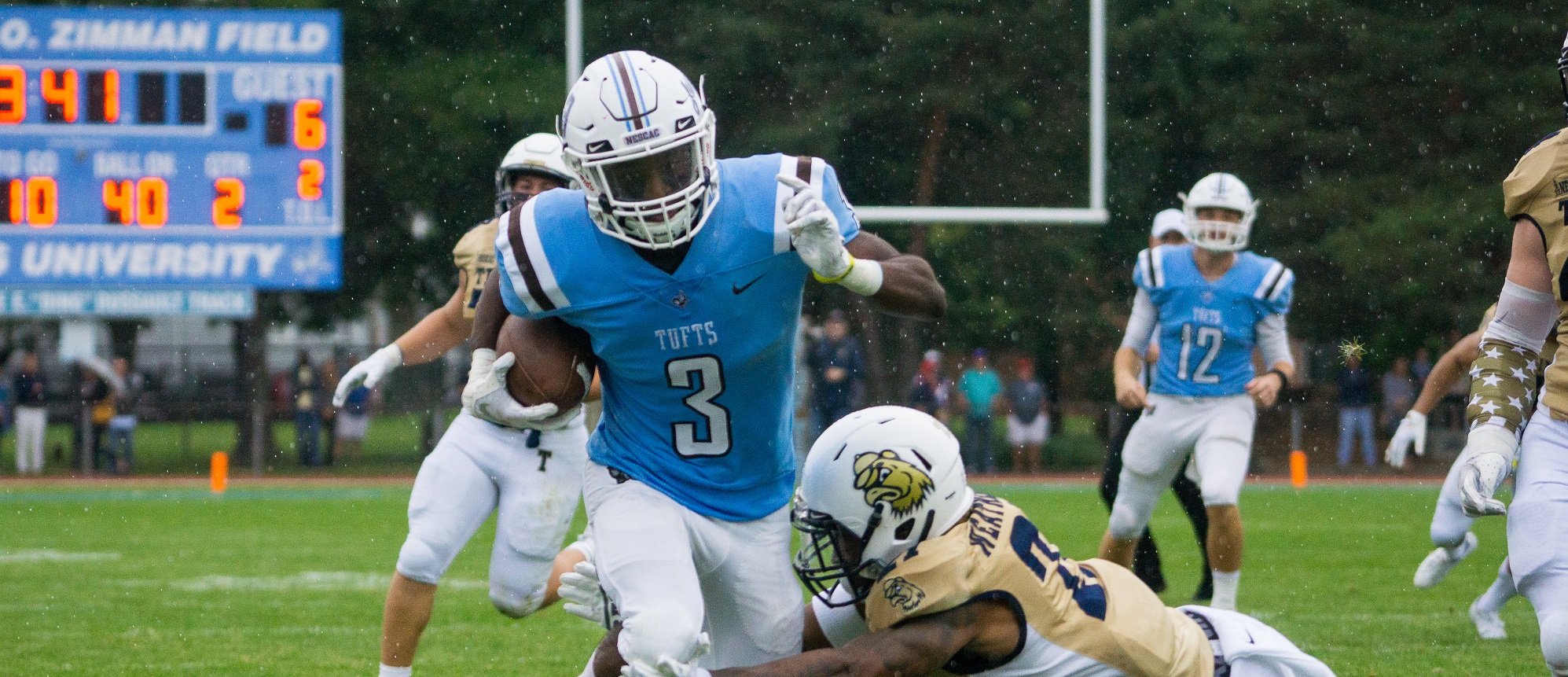 Middlebury Football Completes Perfect Season with 31-24 Win over Jumbos ...