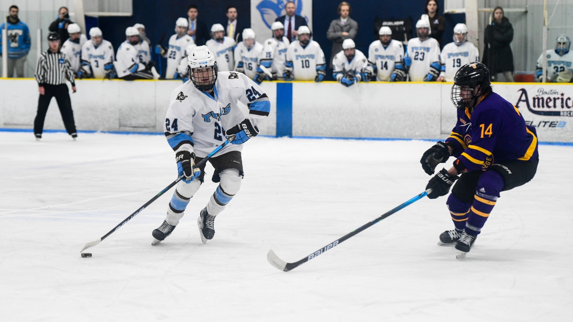 Hockey Drops Close NESCAC Game to Ephs - Tufts University