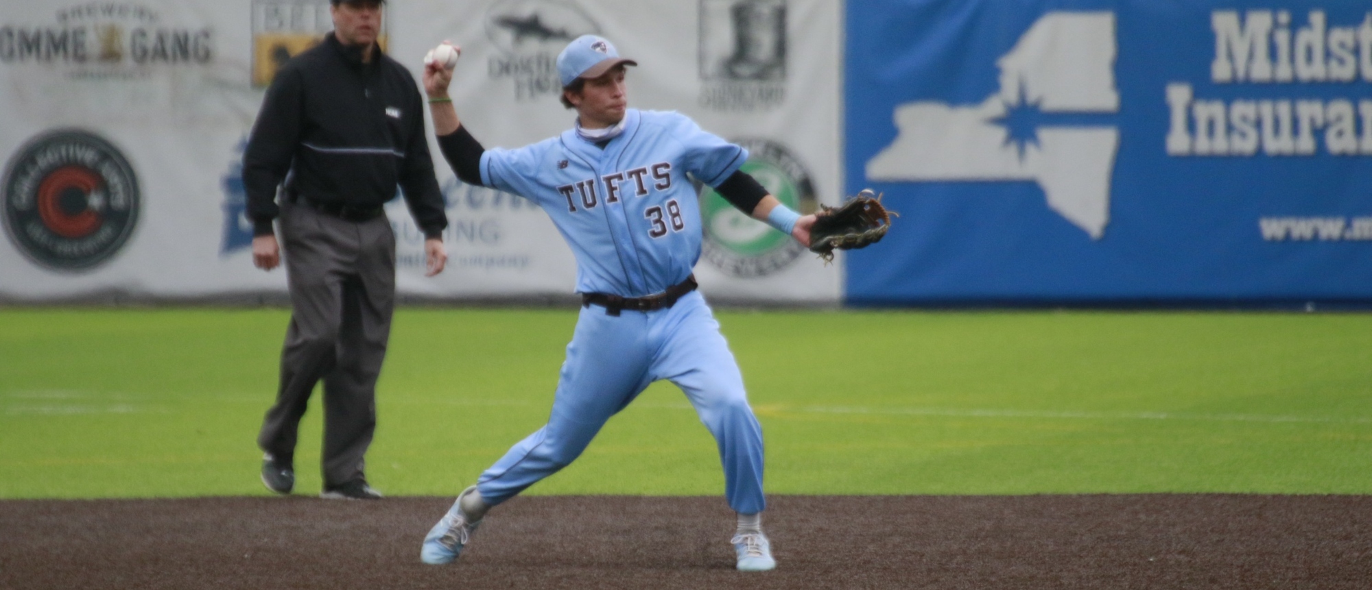 Five-Run Fifth Propels Baseball to 7-2 Win at Johnson & Wales - Tufts ...