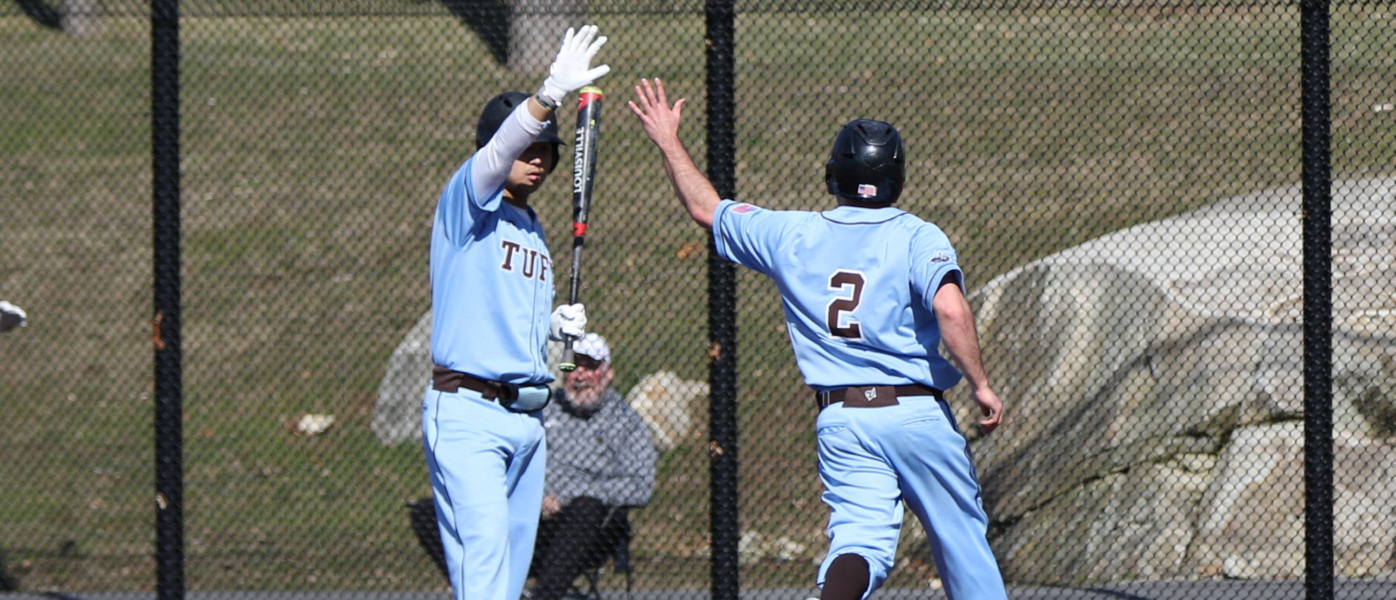Baseball Takes Down #4 Ranked Lynchburg 13-5 - Tufts University