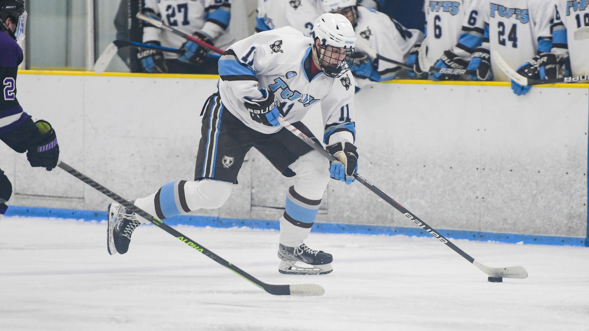 Trinity Shuts Out Jumbos 6-0 in NESCAC Hockey Action - Tufts University