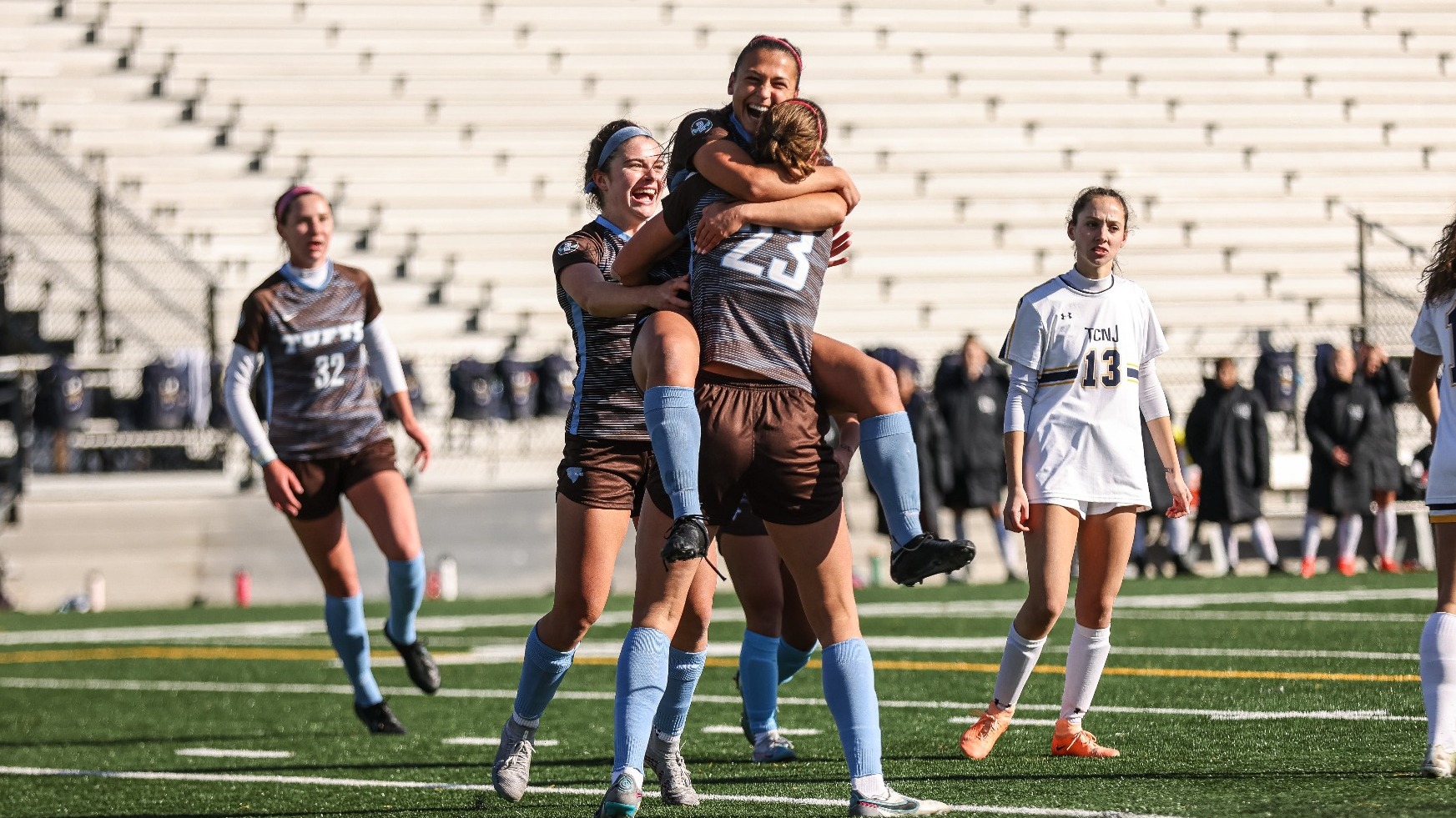 Women's Soccer Blanks No. 15 TCNJ 3-0 To Move Into NCAA Sweet 16 ...